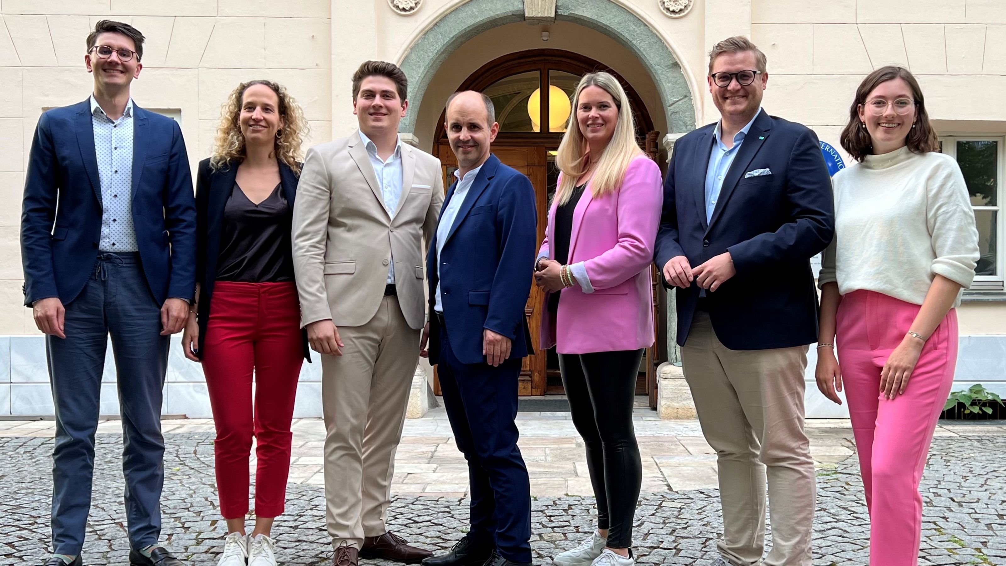 EU-Wahl: Junge diskutieren über die Zukunft Europas - WKO