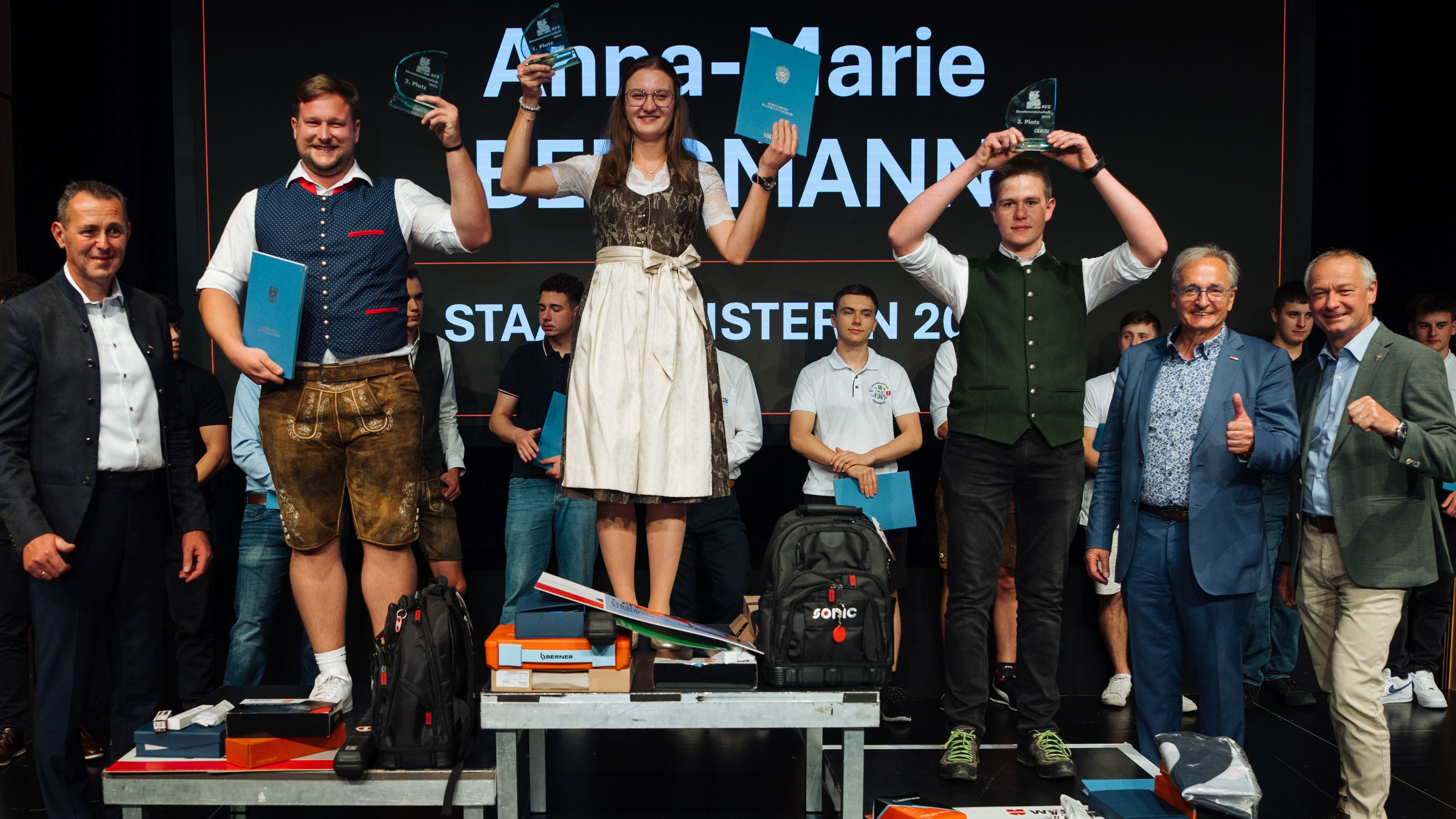 Kärntner Duo fährt Staatsmeisterschafts-Titel der Kfz-Technik ein - WKO