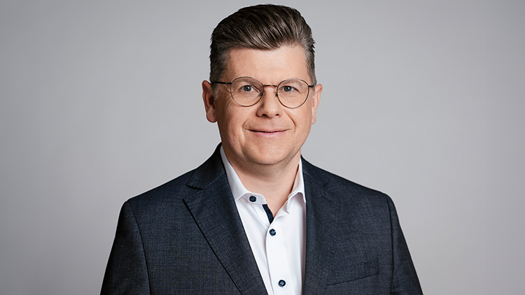 Günther Reder bleibt Fachgruppenobmann der oö. Transporteure - WKO