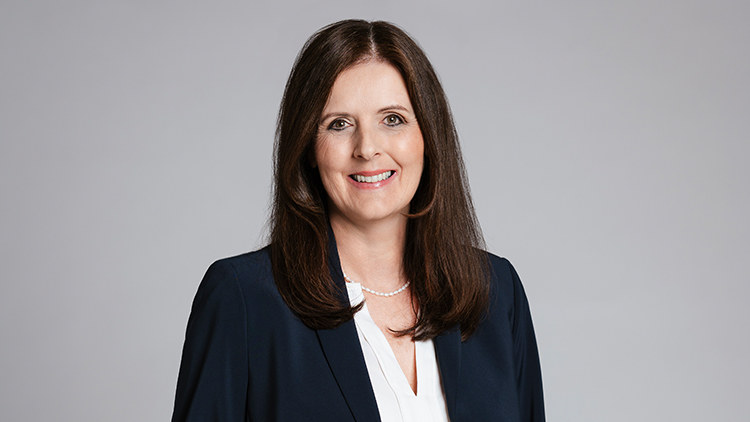 Petra Riffert als Obfrau der oö. Fachgruppe Freizeit- und Sportbetriebe ...