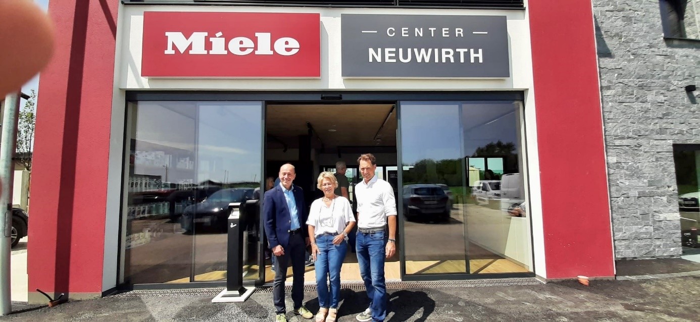 Eröffnung des neuen Miele Centers Neuwirth in Breitenleerstraße 305 - WKO